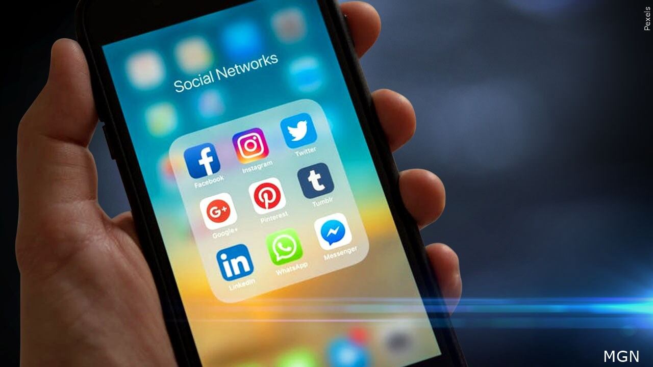 Federal judge temporarily blocks Texas law restricting kids from app stores