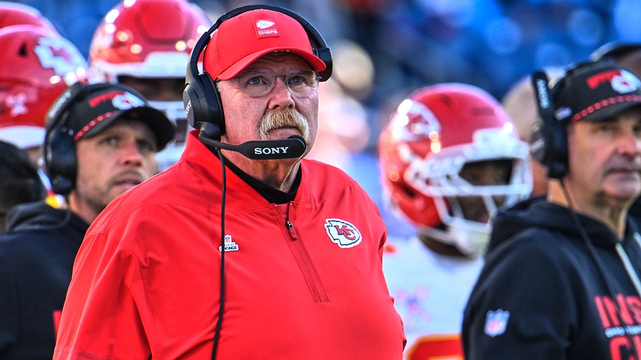 Travis Kelce may be playing his final Chiefs home game as coaches ...