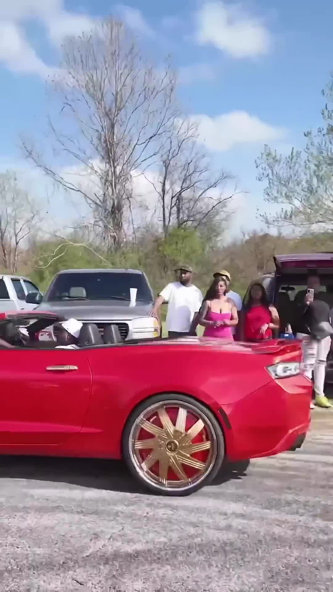 Outrageous Chevy Camaro SS Vert on 24” DUB Floaters Gettin Down 💨
