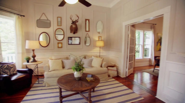 11 budget-friendly tricks HGTV stars use to fill up empty wall space