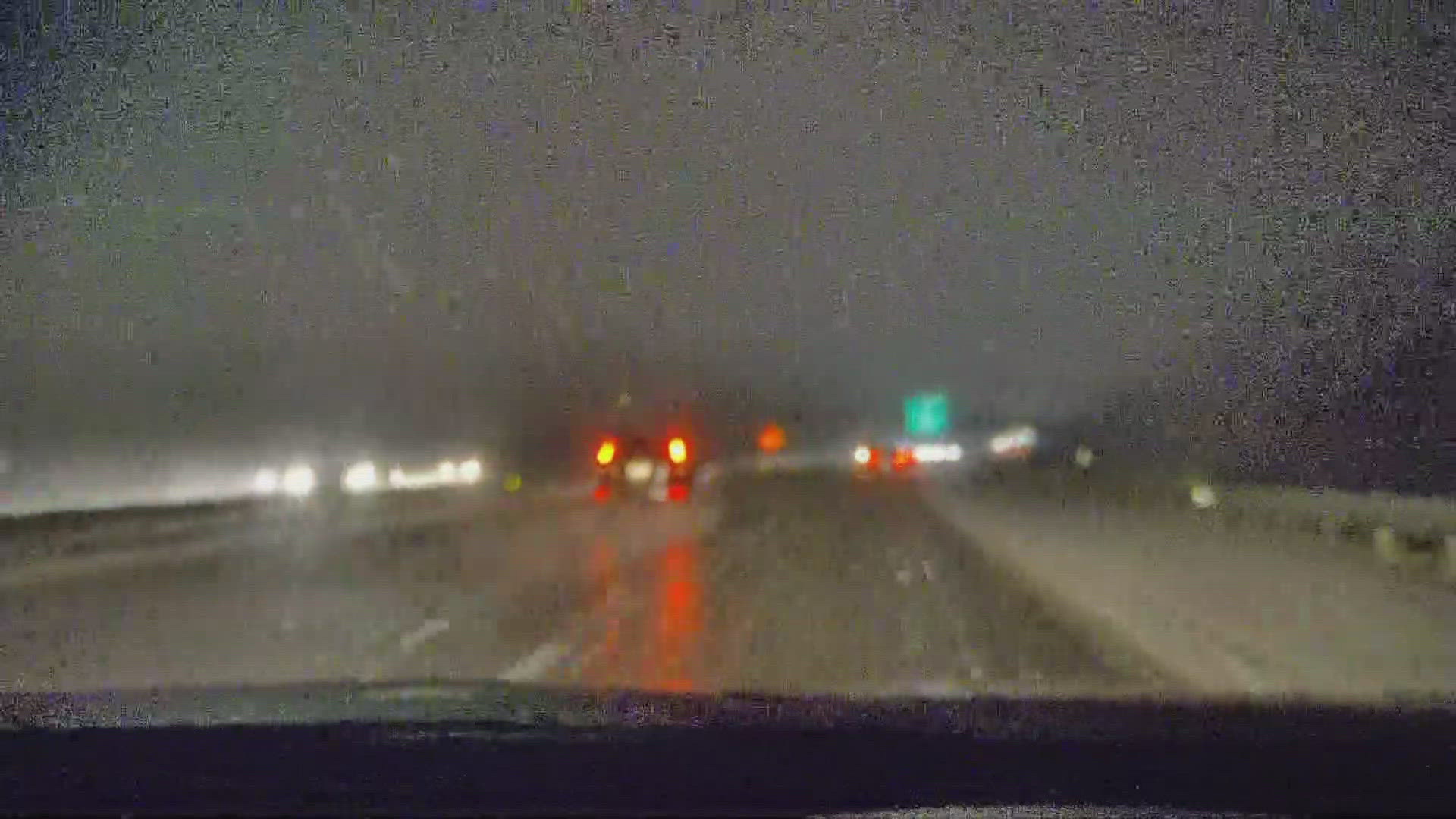 Maine Turnpike travel deteriorates slightly as snow begins piling up