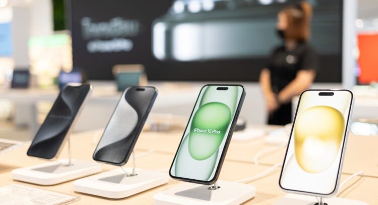 Apple gets ready for 2026 after strong year filled with leadership changes