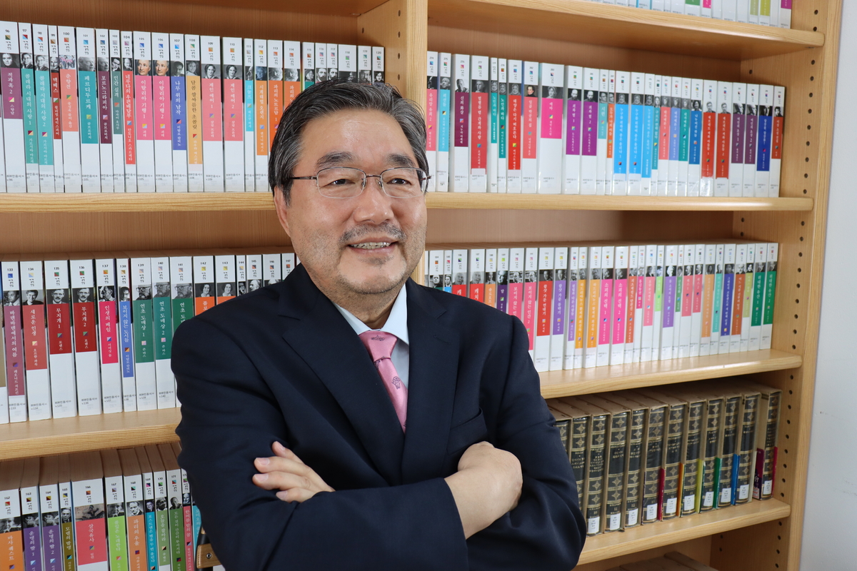 200권째 책 낸 촌장… “AI시대 영혼 울리는 글 쓸 것”