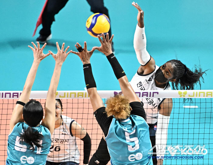 I'm going to die, too, but the players play 6 games, 5 times, and 5 ...