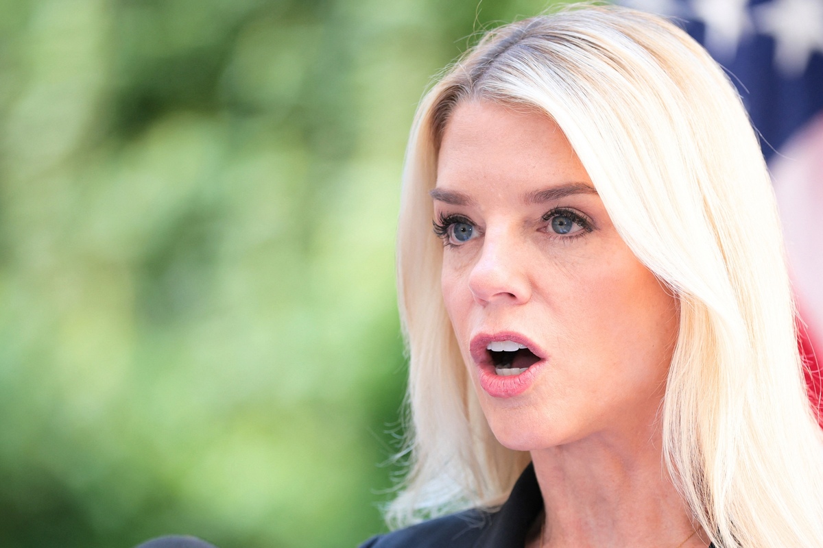 Attorney General Pam Bondi hits back at rumors around missing Epstein files