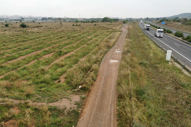 Vía libre con el diseño de los 143.000 m2 industriales junto al Peri 11 ...