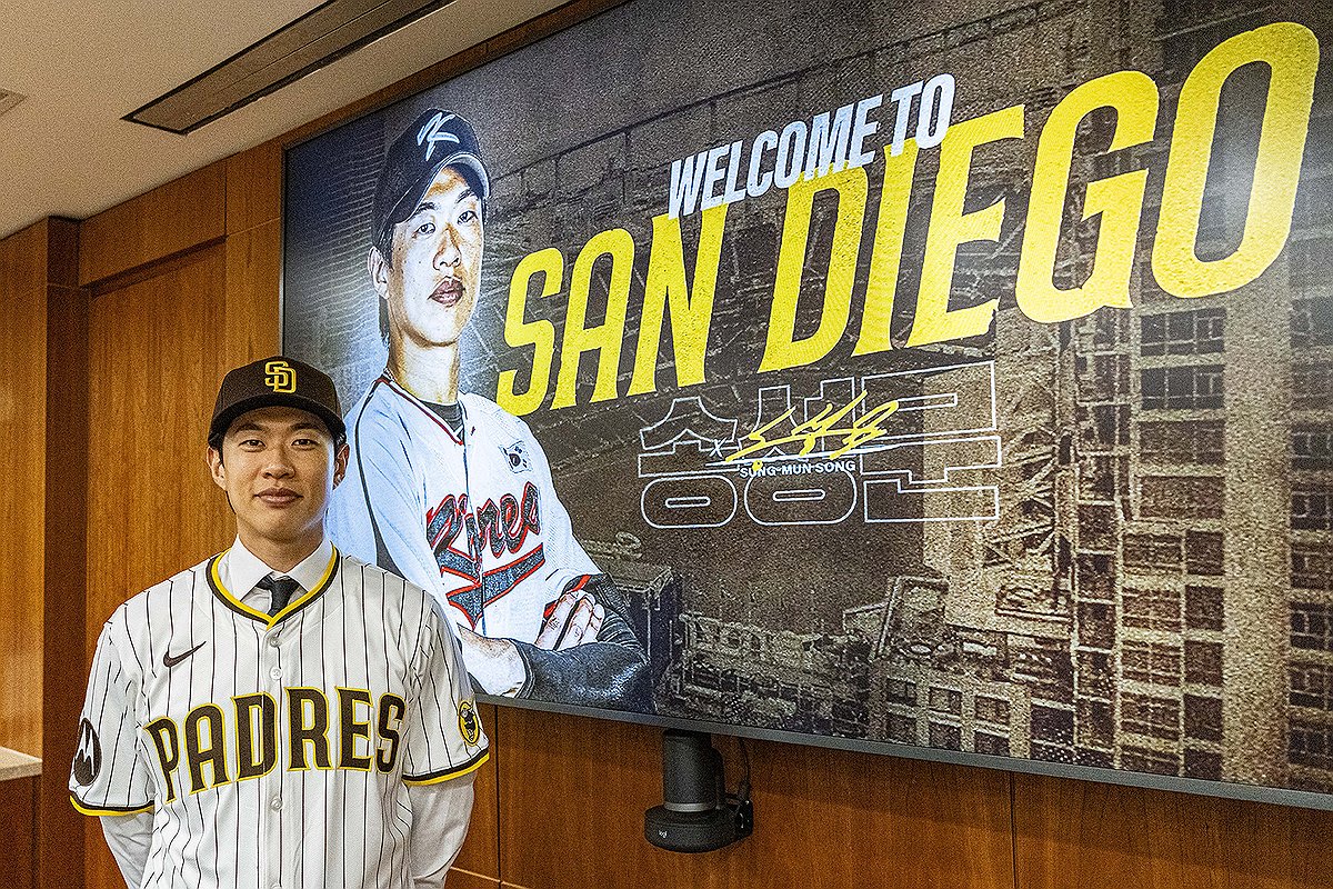 New Padres player Song Sung-mun suffers oblique injury: source