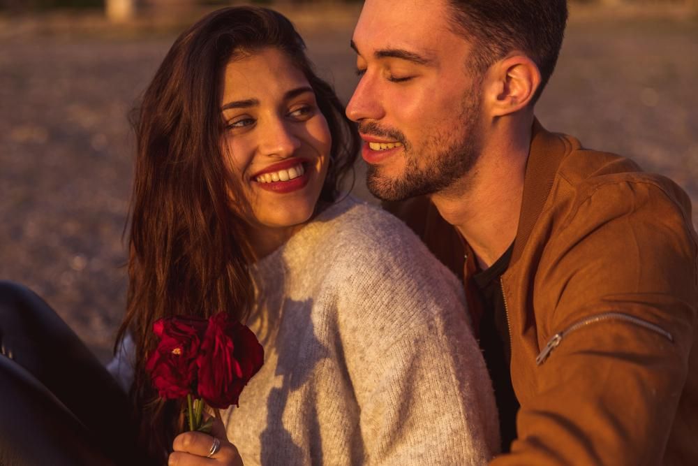 7 tanda kamu jatuh cinta dengan potensi pasangan, bukan sosok aslinya