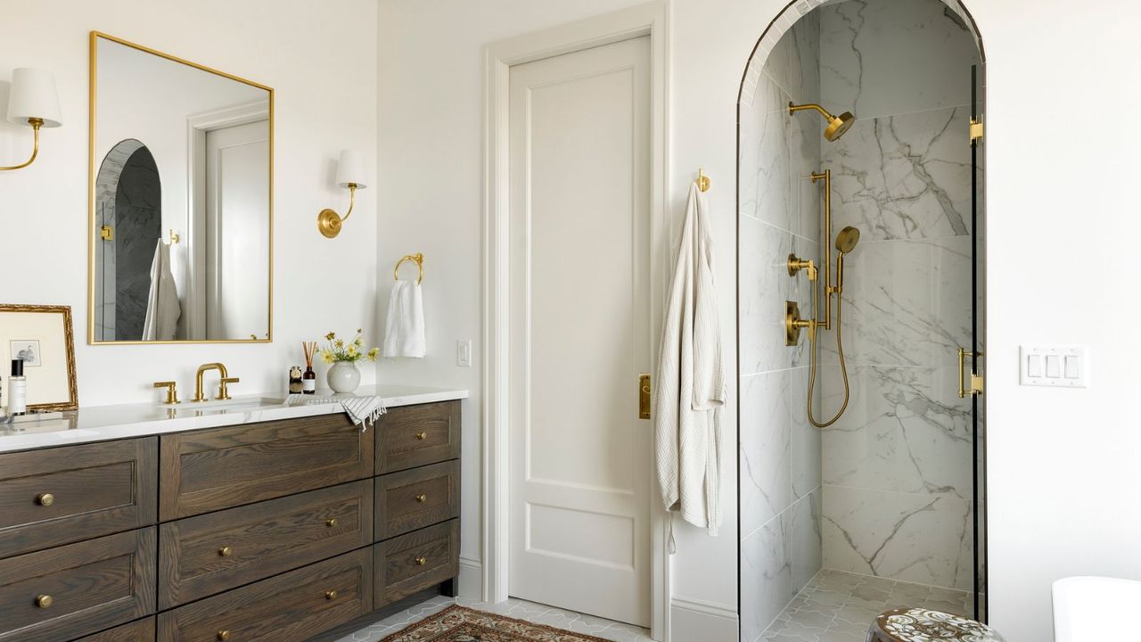 How to design and decorate a guest bathroom – designer advice to create ...