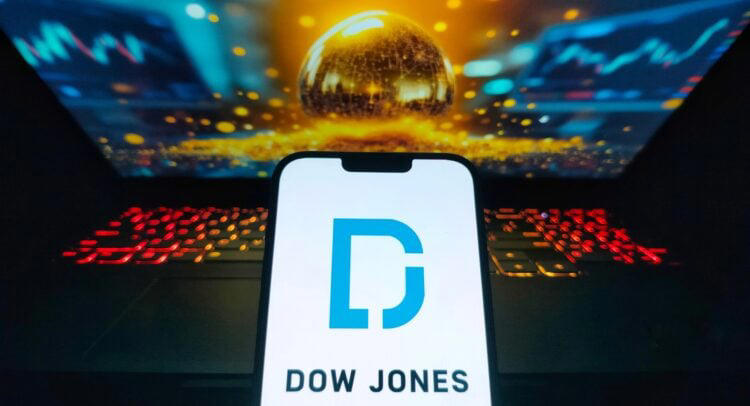 Dow Jones today: DJIA advances on surprising GDP growth as consumer ...