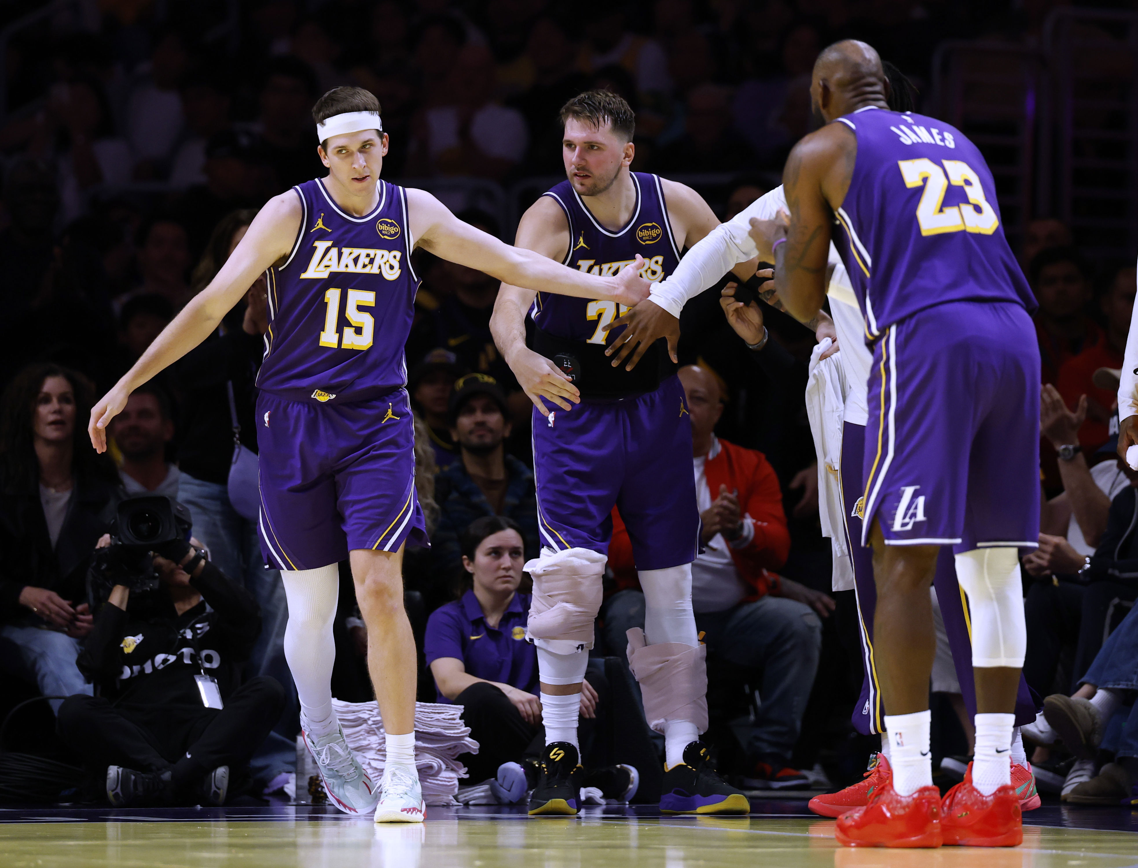 Lakers receive surprise injury news on key star ahead of Suns clash