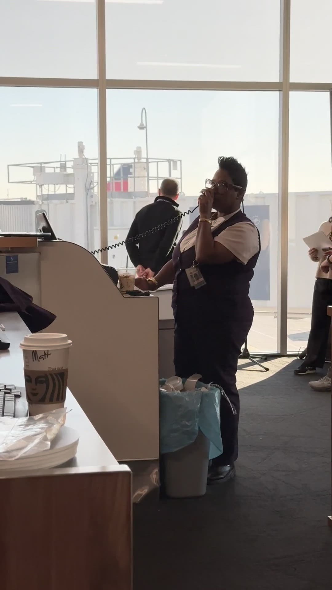 Inside Starbucks & Delta's in-air coffeehouse experience