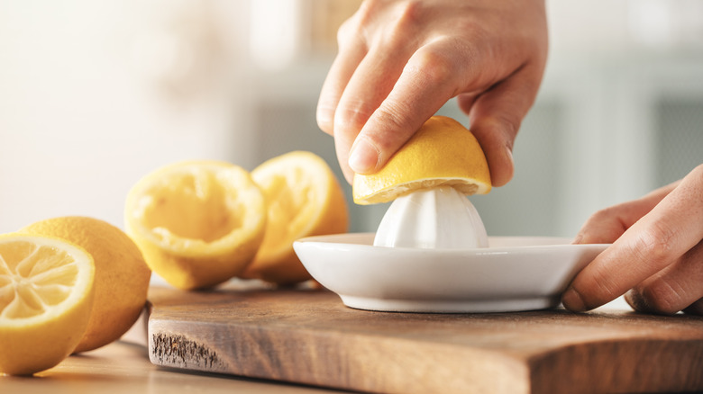 Bottled vs fresh: How to know which lemon juice to use, and when