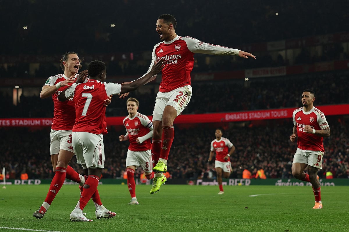 Arsenal 1-0 Crystal Palace: Gunners take lead through own goal - Live