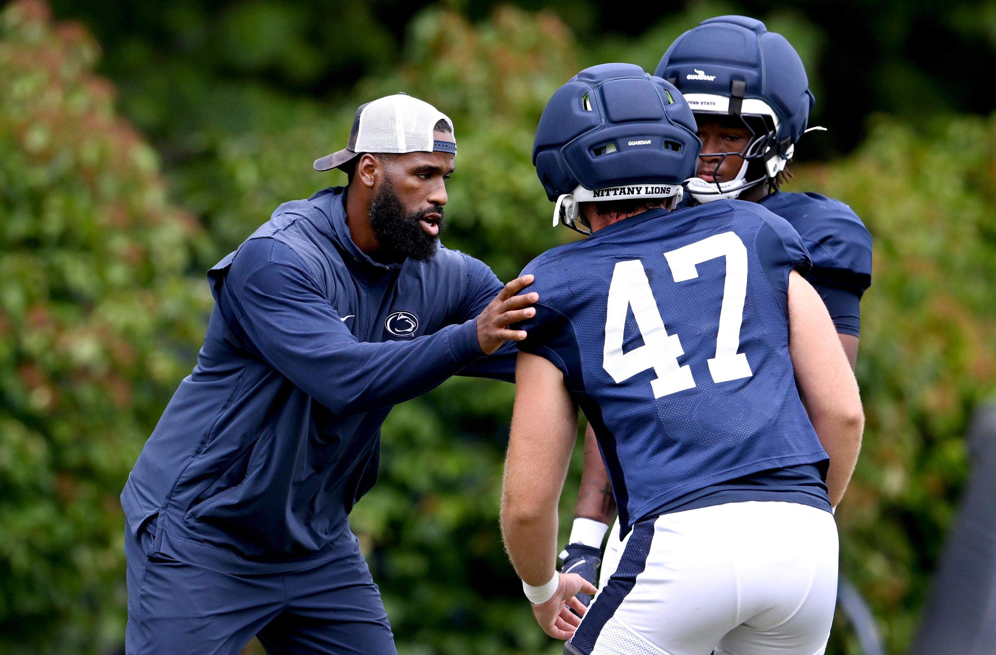 Source: Penn State defensive line coach Deion Barnes leaving for SEC job