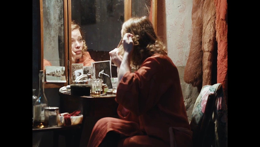 Mariana's room trailer