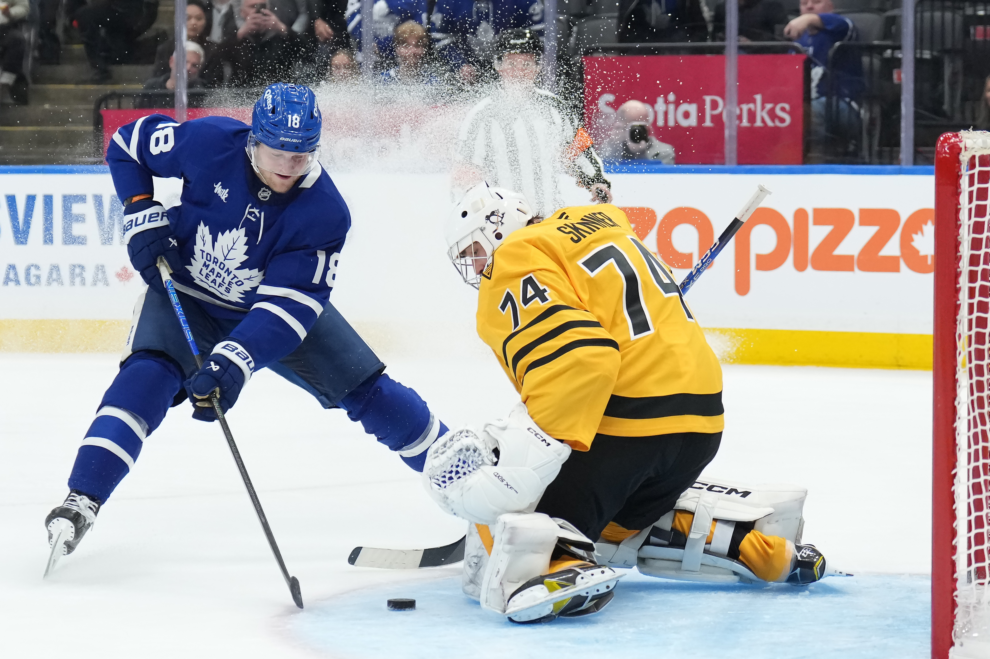 William Nylander's 4 points lift Maple Leafs over Penguins 6-3 ...