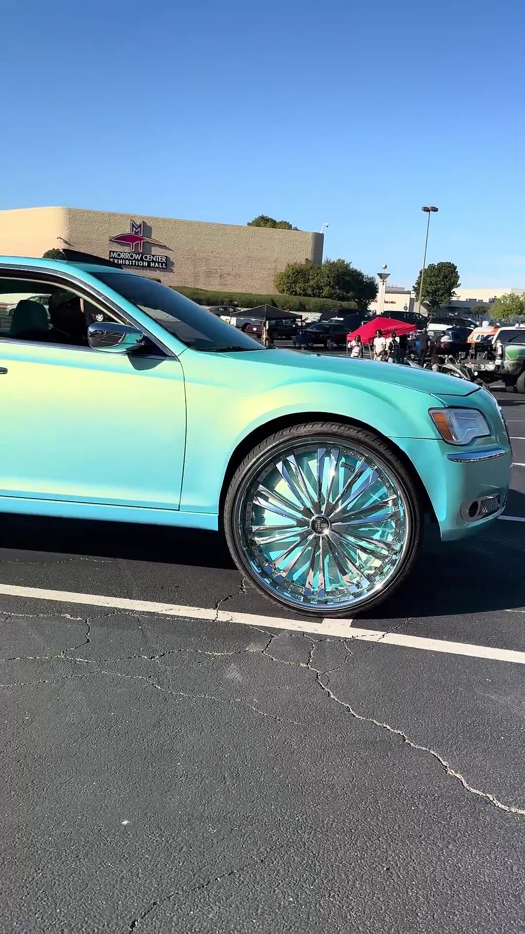 Outrageous Chrysler 300 on 30” DUB floaters