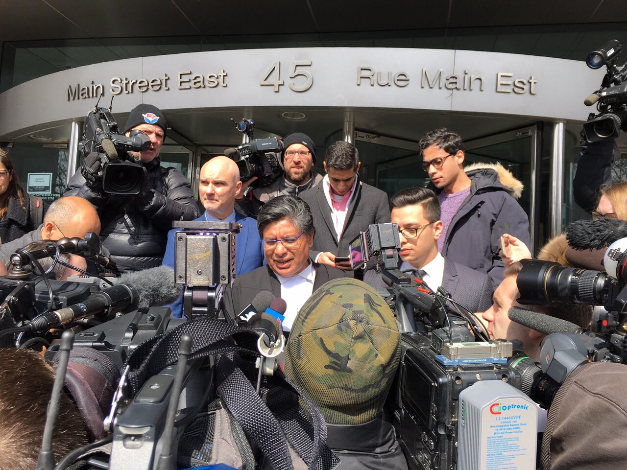 Ontario lawyer linked to alleged Ryan Wedding drug ring granted bail ...