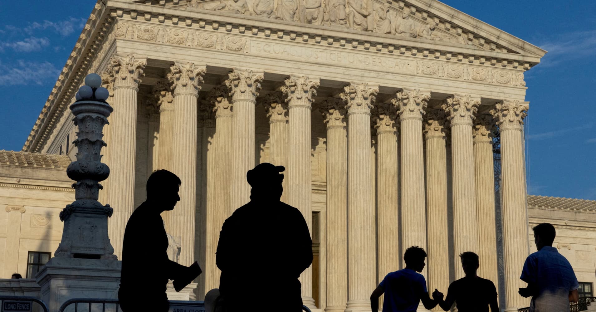 Supreme Court rejects Trump's bid to send National Guard to Chicago