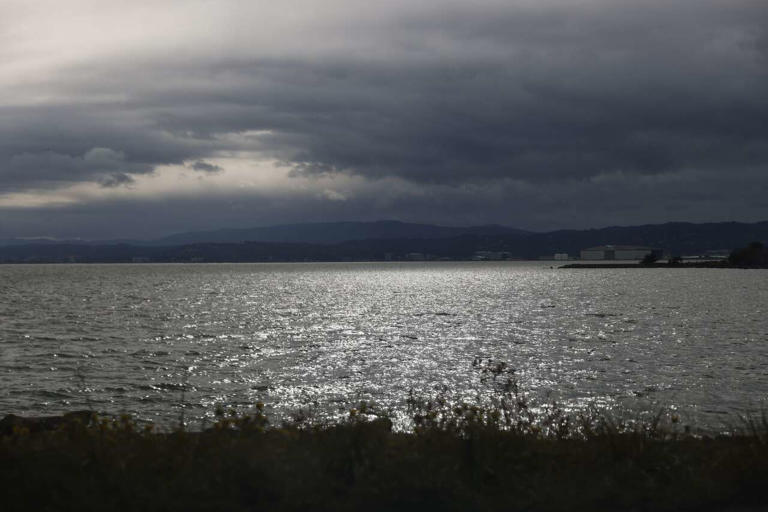 California storm: SFO sees flight delays; weather warnings are in ...