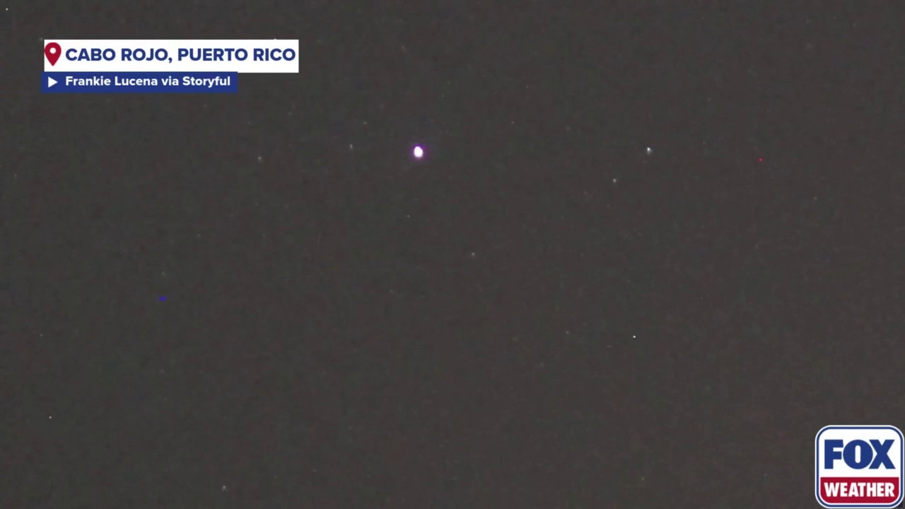 Fragmenting meteor spotted in Puerto Rico