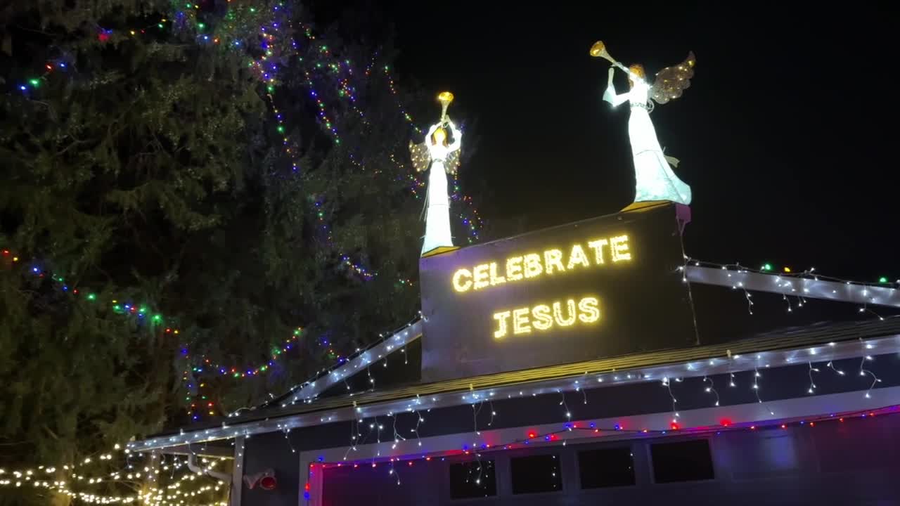 Lighting the way: South Boise family turns holiday tradition into tribute