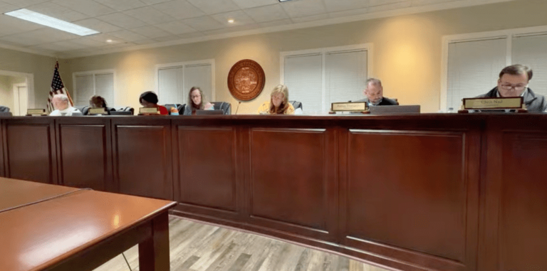 Clay Council votes to leave city manager position unfilled