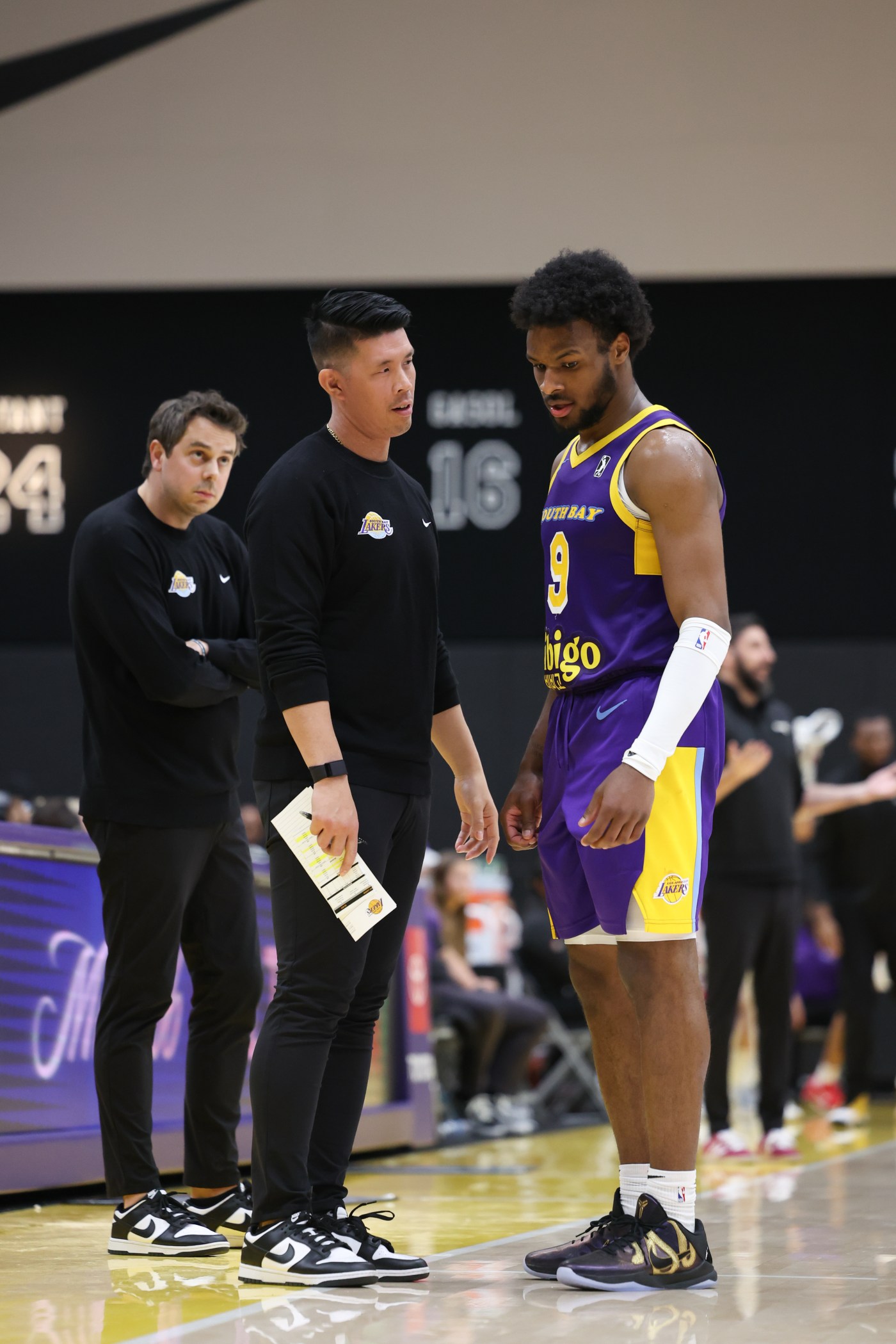 Pro basketball: Monterey’s Huang gets first head coaching win in the G ...