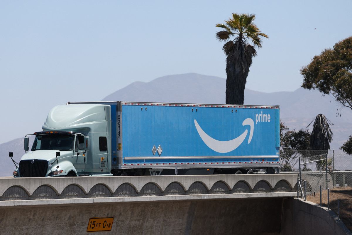 Amazon is selling great-quality Chelsea boots for as low as $20 in 8 ...