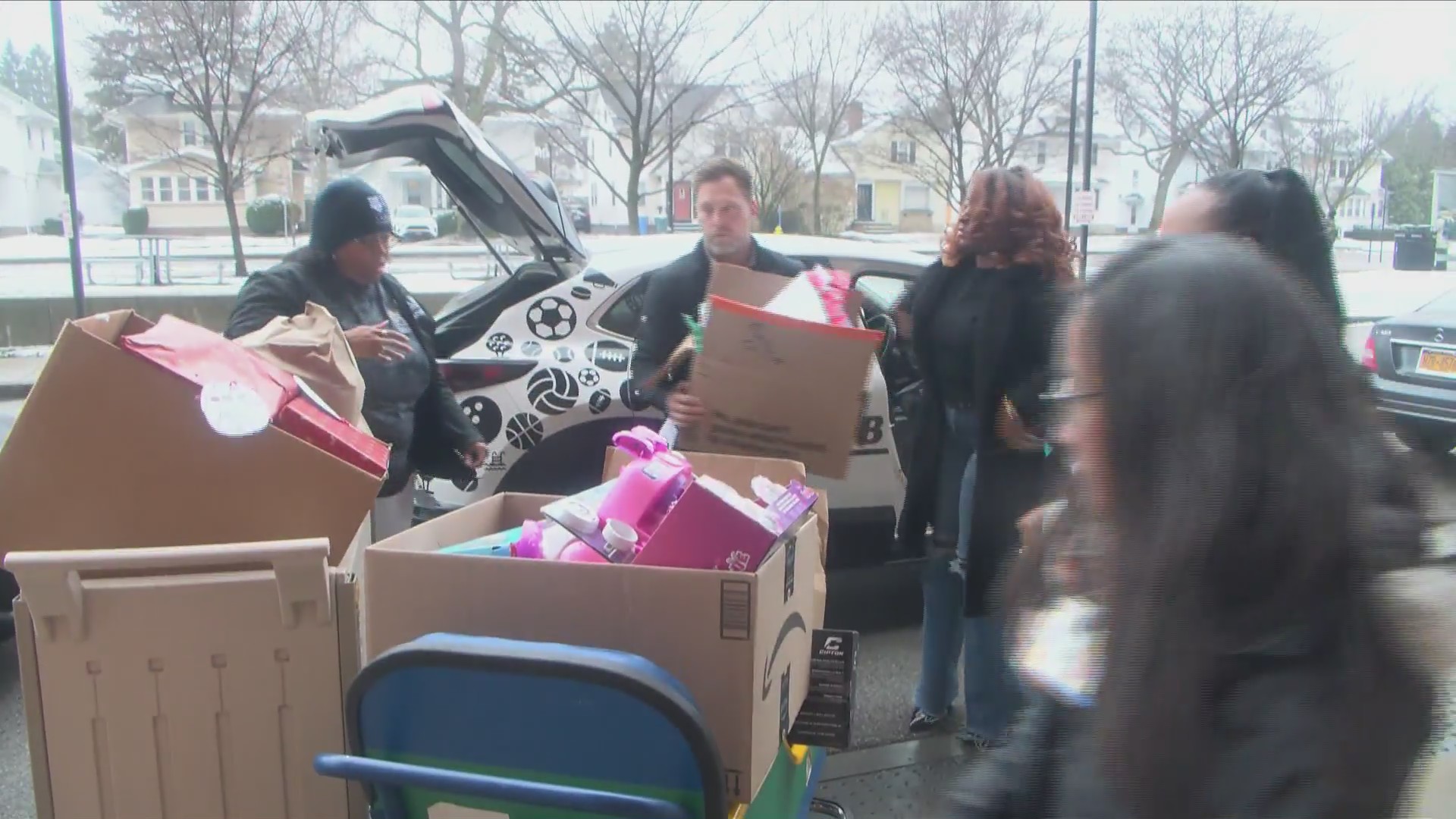 Primetime 585, Bob Johnson Auto Group partner to bring holiday cheer to ...