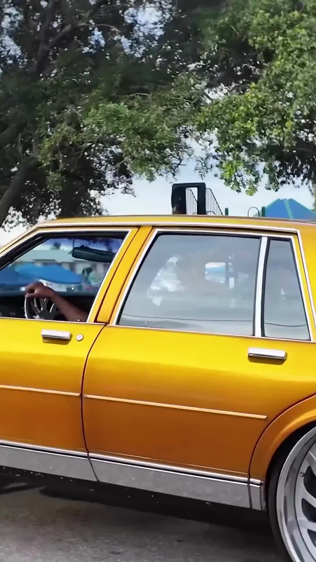 Candy Gold Chevy Box on 26’s Slidin