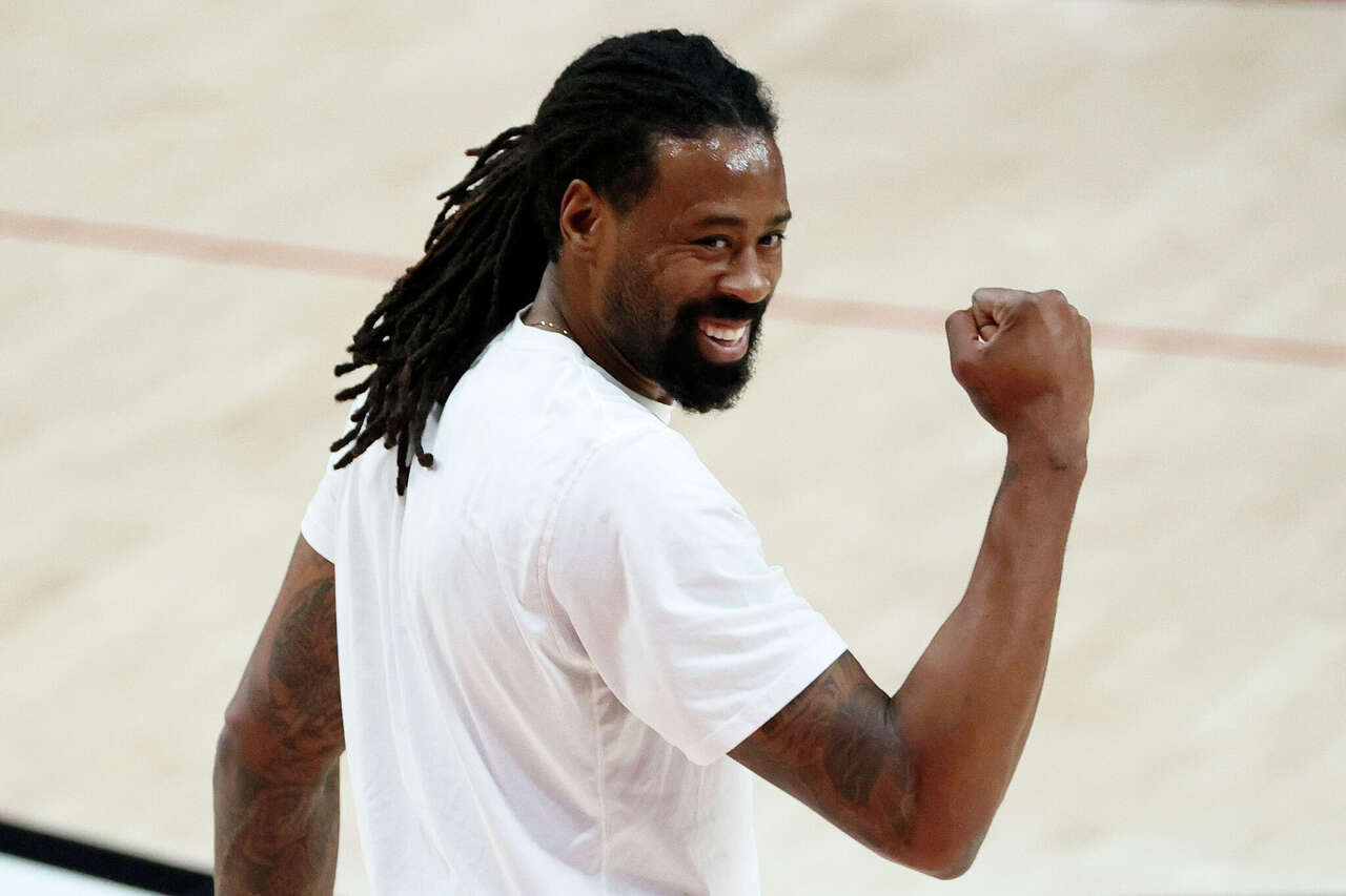 One indecision, 10 years later: New doc revisits DeAndre Jordan's viral ...