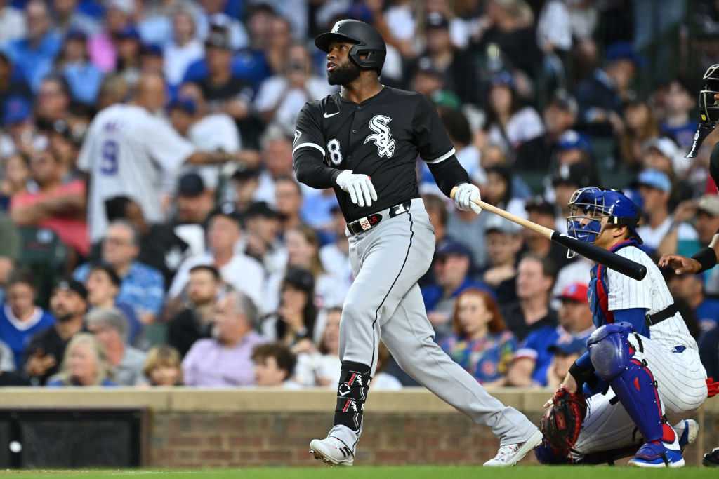 Report: Reds engaging in trade talks with White Sox for outfield bat ...