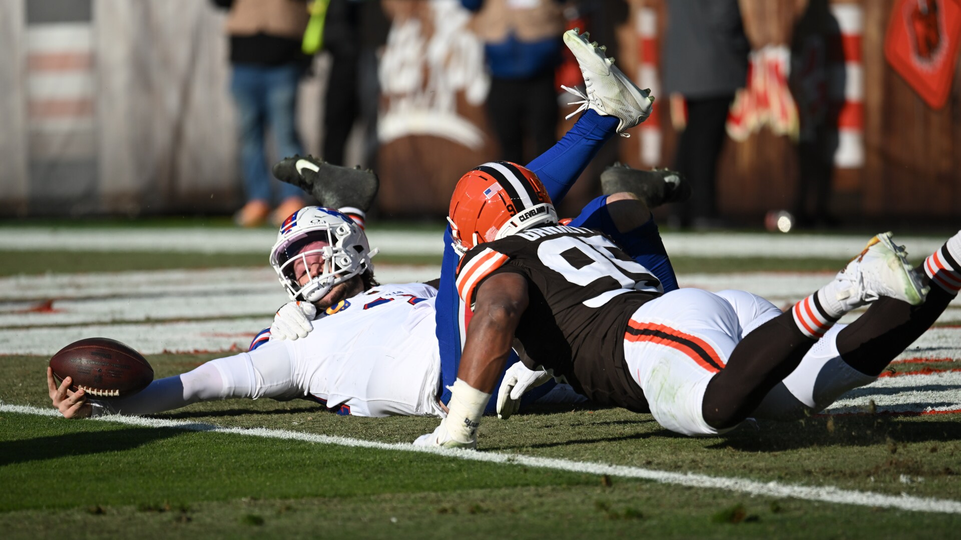 Josh Allen says he'll be ready to go despite foot injury
