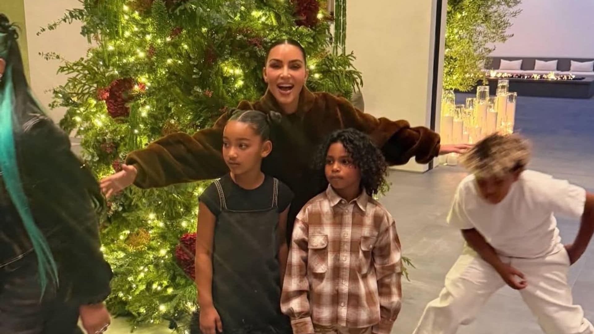 Kim Kardashian hilariously fails to wrangle all four of her kids for a ...