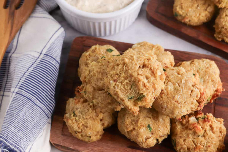 Mini keto crab cakes