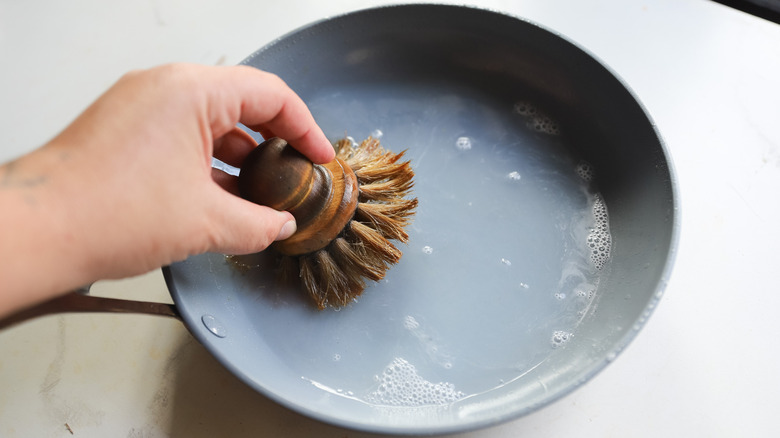How to clean and care for ceramic non-stick pans