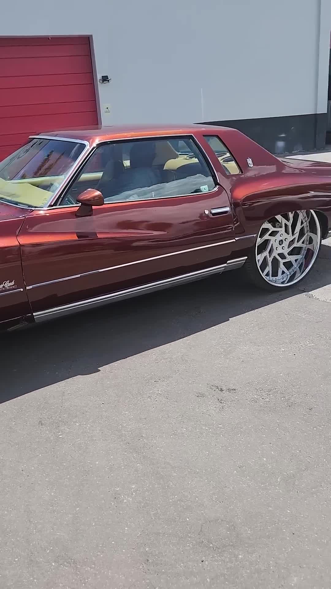 Fred's Chevy Monte Carlo on 26's Savinis going in the lab at Sudamar