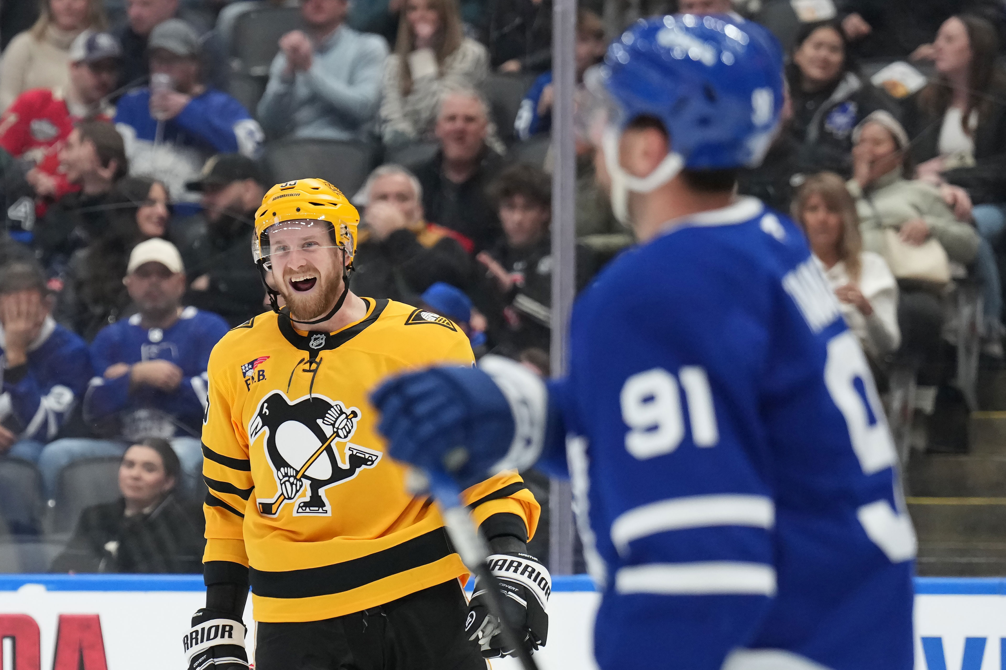 William Nylander's 4 points lift Maple Leafs over Penguins 6-3 ...