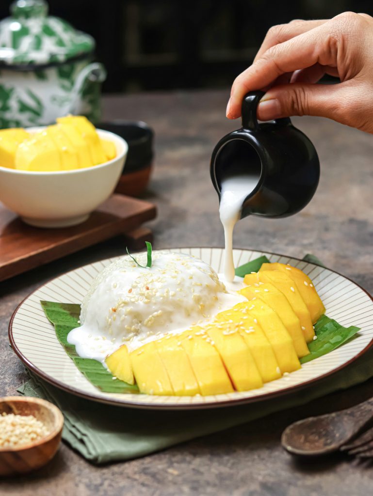 Mango sticky rice Rezept mit Kokosreis und süßer Mango wie in Thailand
