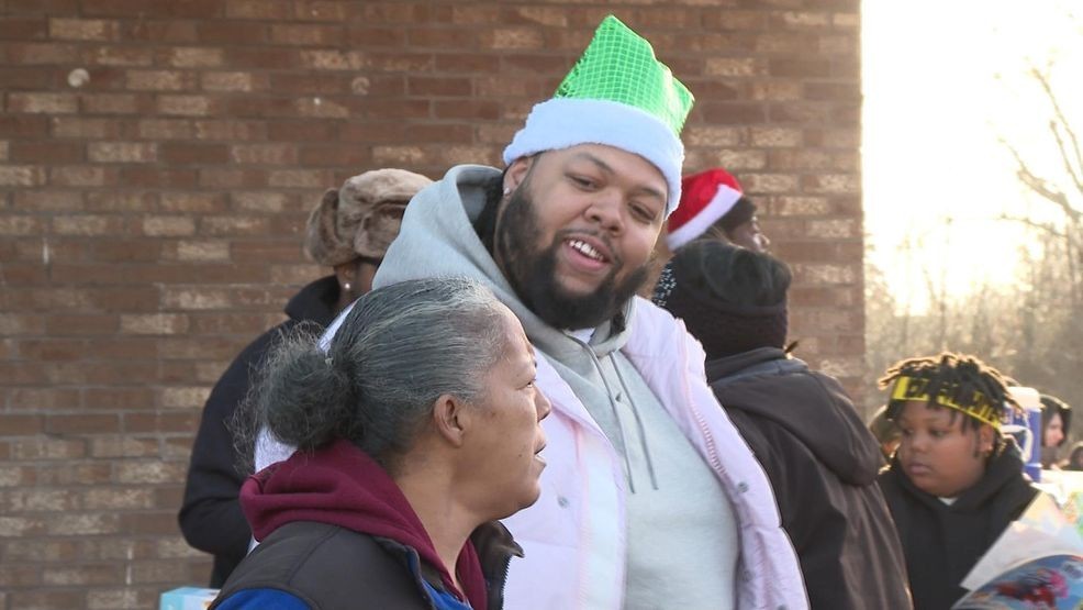 Flint rapper KrispyLife Kidd hosts third annual Toy Wonderland Holiday ...