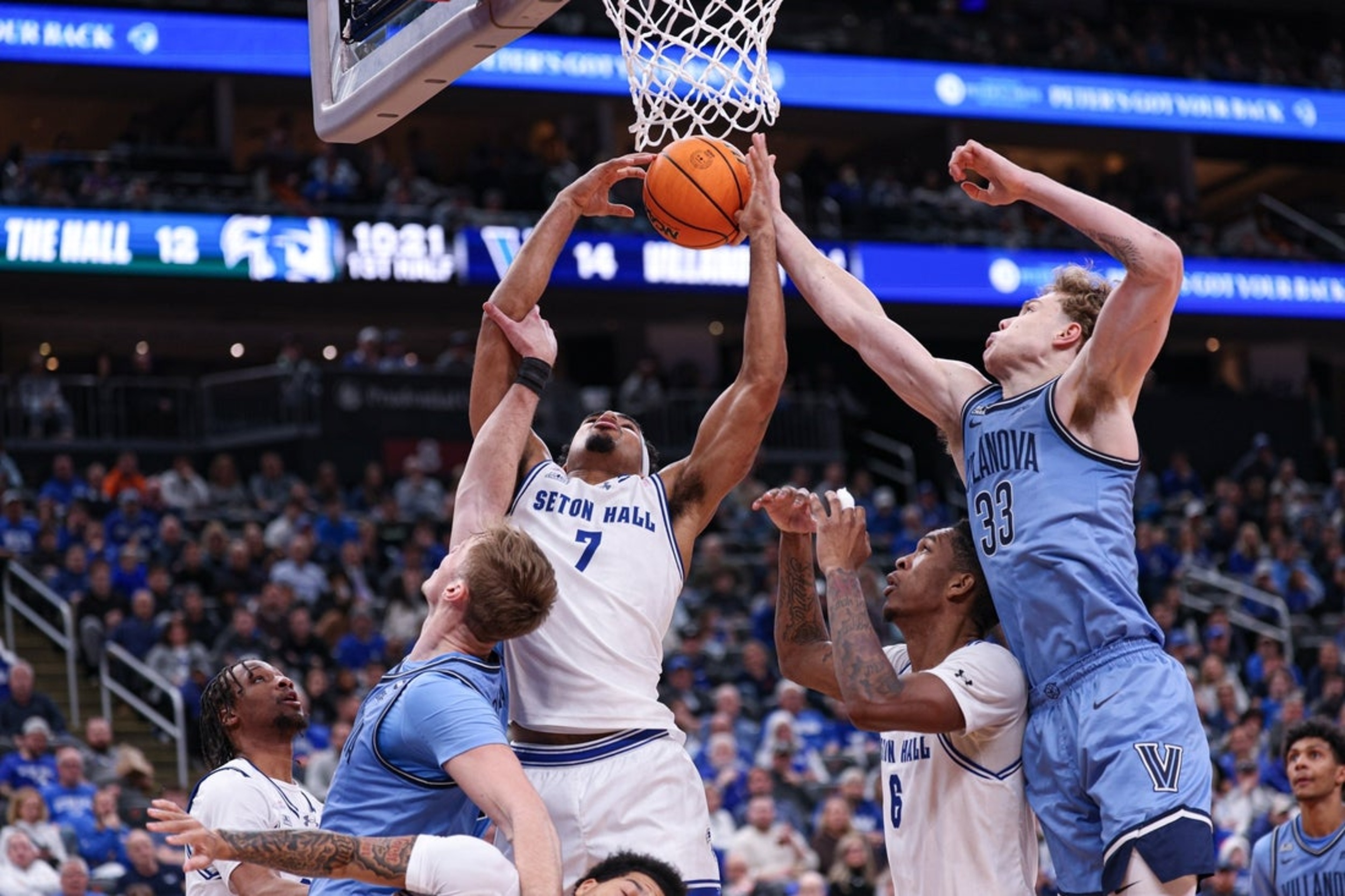 Villanova's 16-0 second-half run sinks Seton Hall