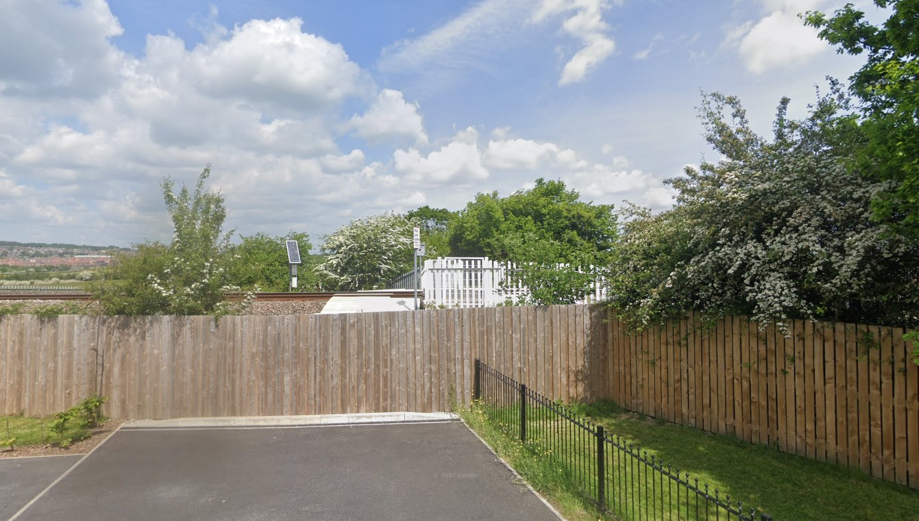 Temporary closure of Yorkshire footpath linking homes with canalside ...