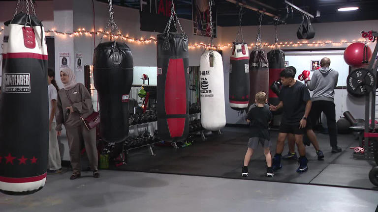 Aspiring pro boxer killed as police search for suspect in Pleasant ...