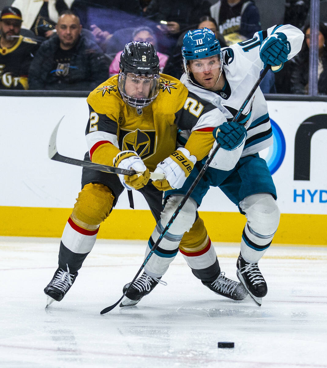 3 takeaways: Knights ride 5-goal 1st period to win over Sharks — photos