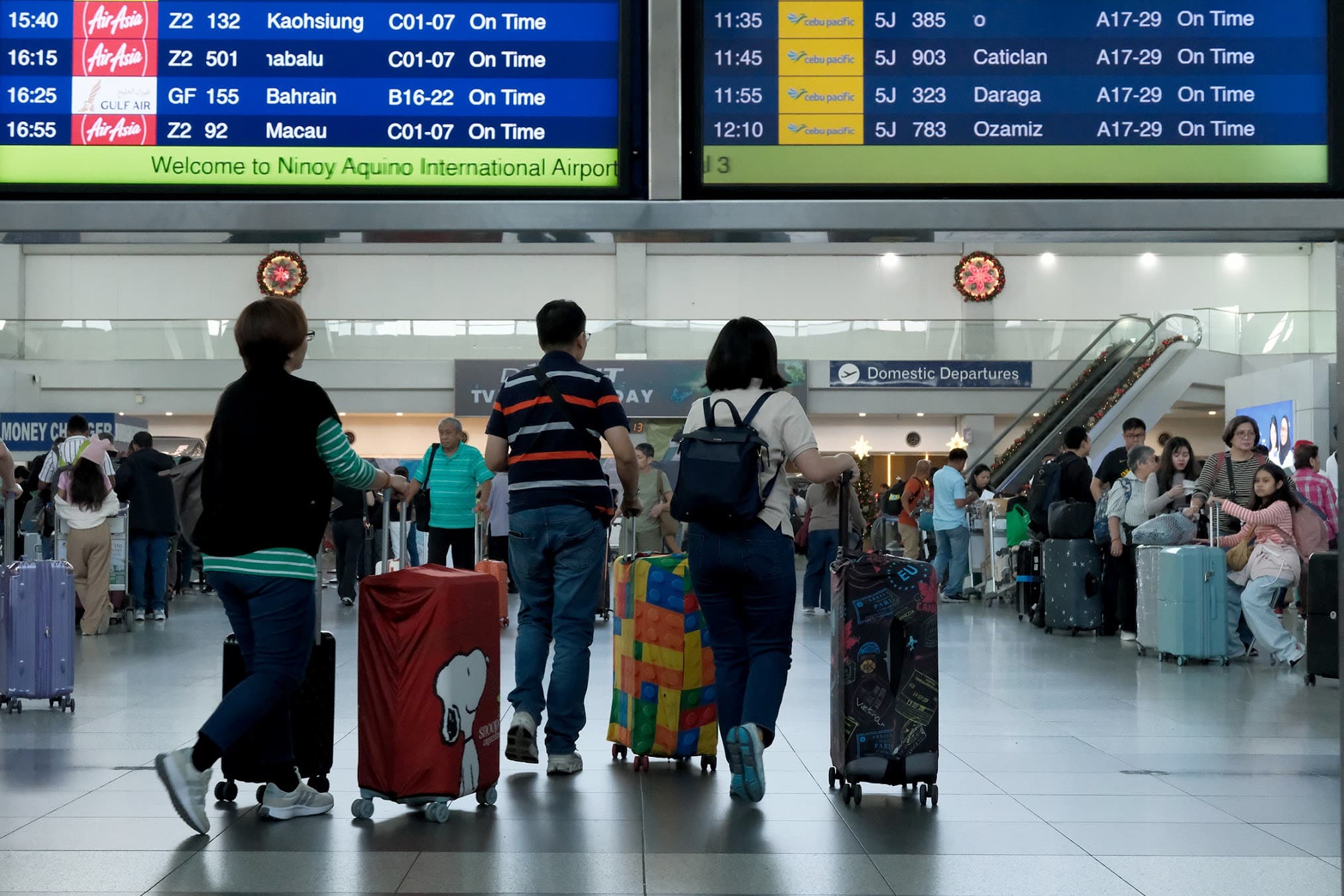 Government cuts airport, passenger fees