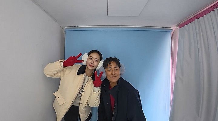 김성수, 박소윤에 직진 플러팅... "남자친구랑 찍어 봤어? 저랑 찍을래요?" (신랑수업)