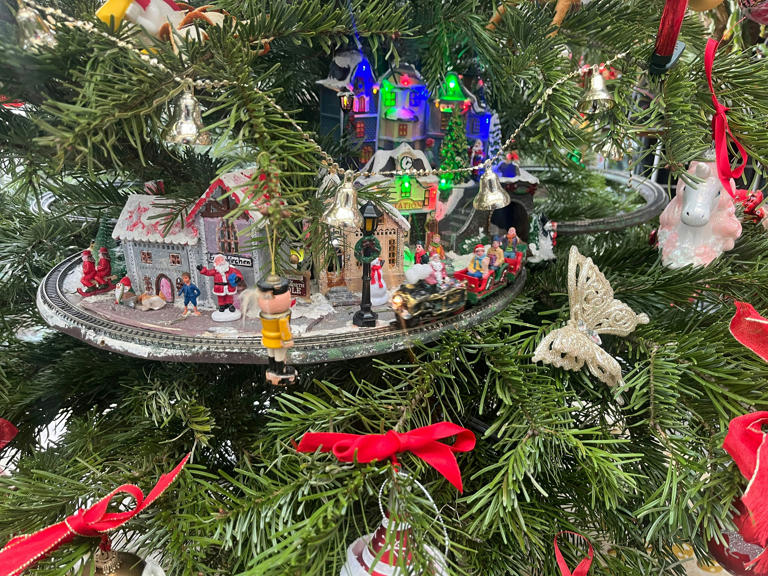 Ponyhof Menden: Bei Bielkes in Sankt Augustin fährt die Eisenbahn im ...