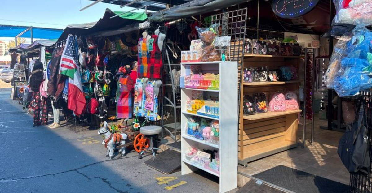 10 Arizona flea markets known for vintage collectibles, handmade goods ...